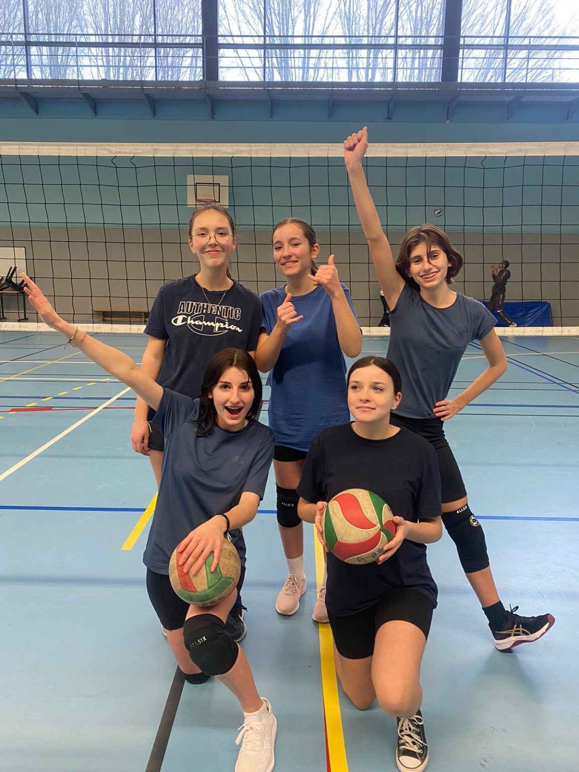 EQUIPE DE VOLLEY CHEZ PAULETTE BILLA | Collège Paulette Billa